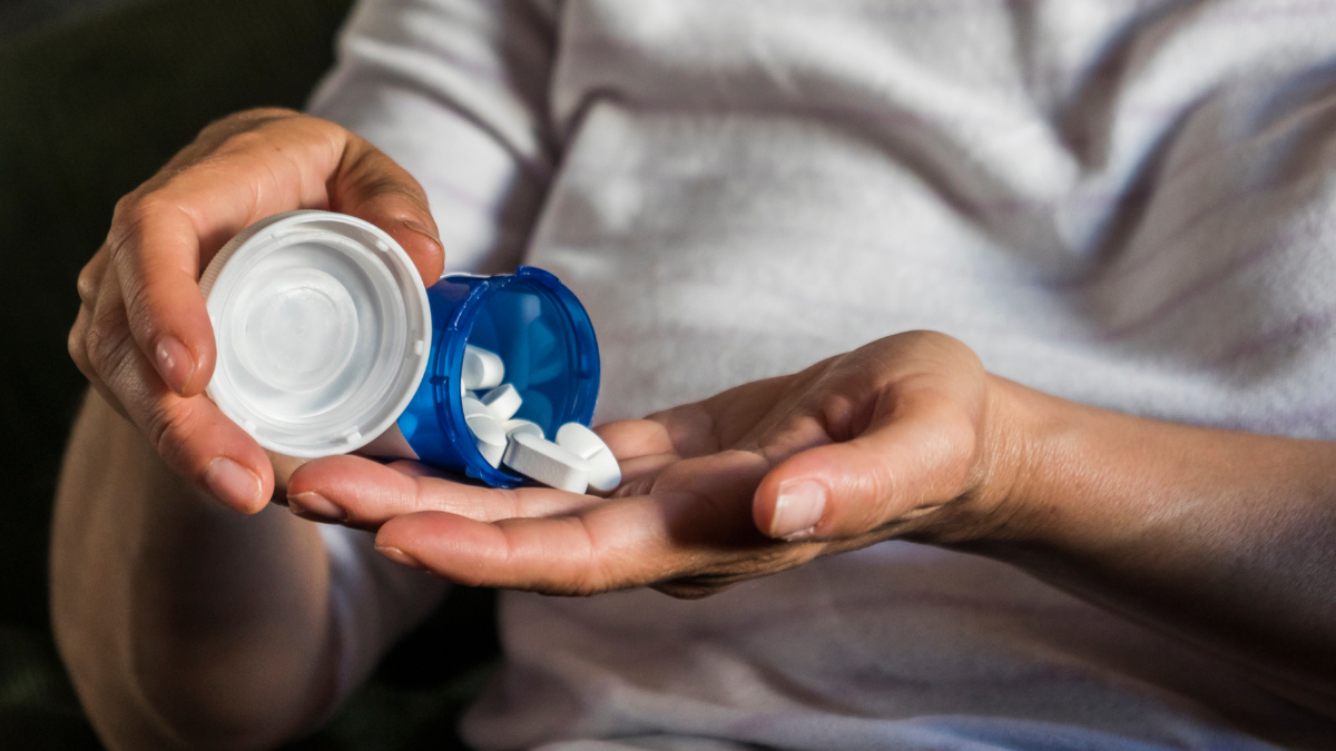 Why Are Opioid Overdoses Surging Among Older Adults? - Vivera ... Why Are Opioid Overdoses Surging Among Older Adults? - Vivera ...